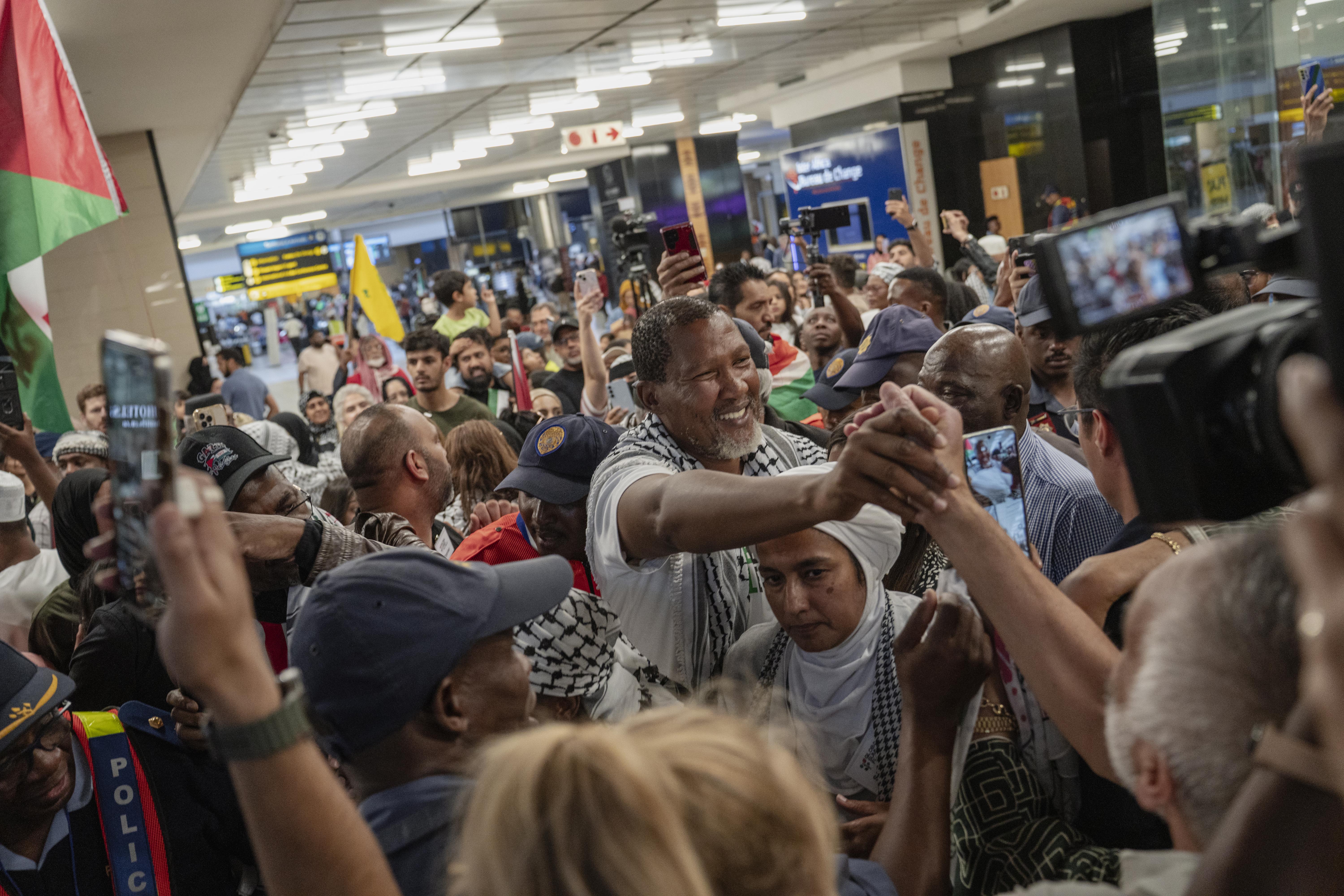 Palestine flotilla activists arrive home to hero’s welcome | GroundUp