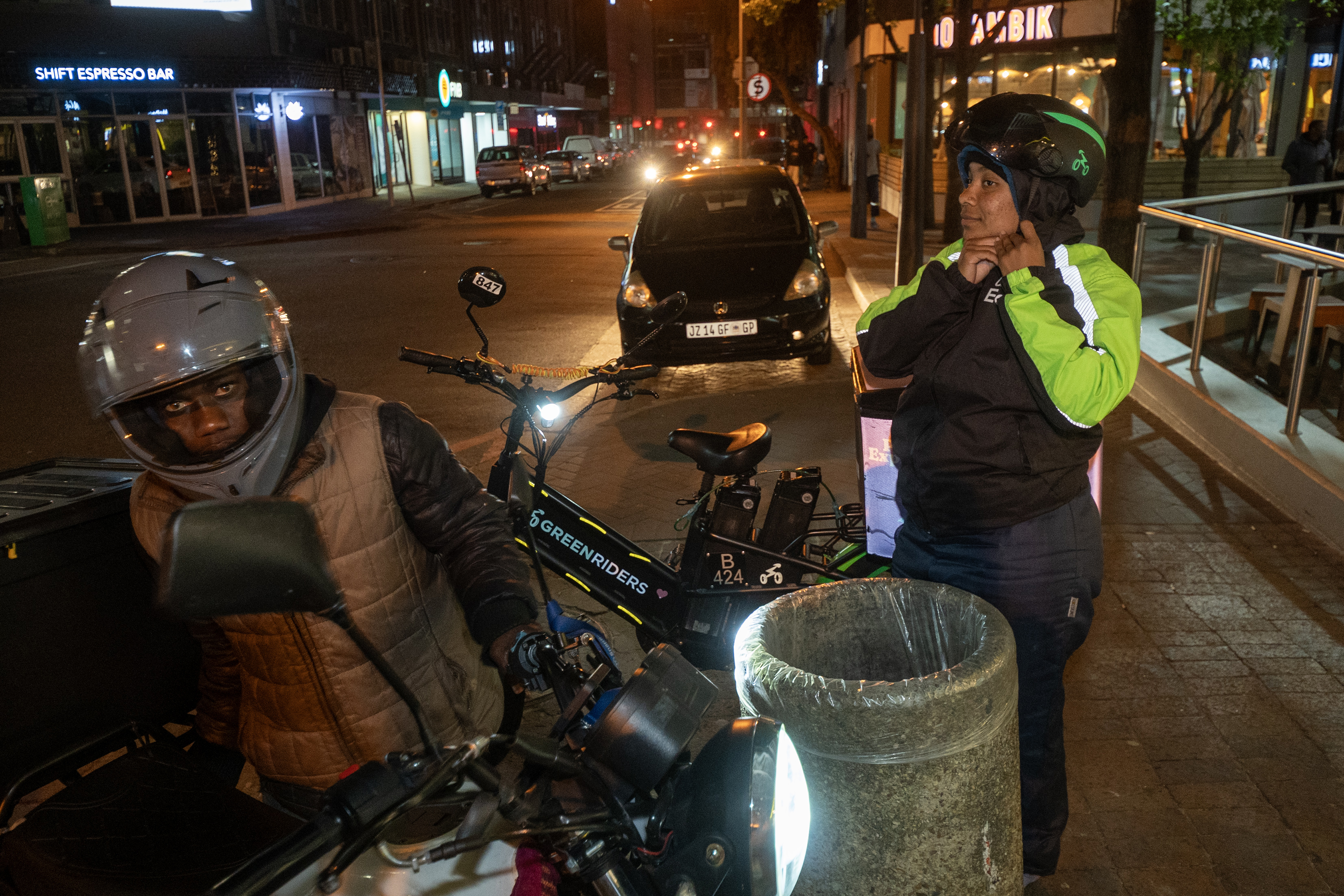 In Photos: Teenager Supports Her Family Using An e-Bike