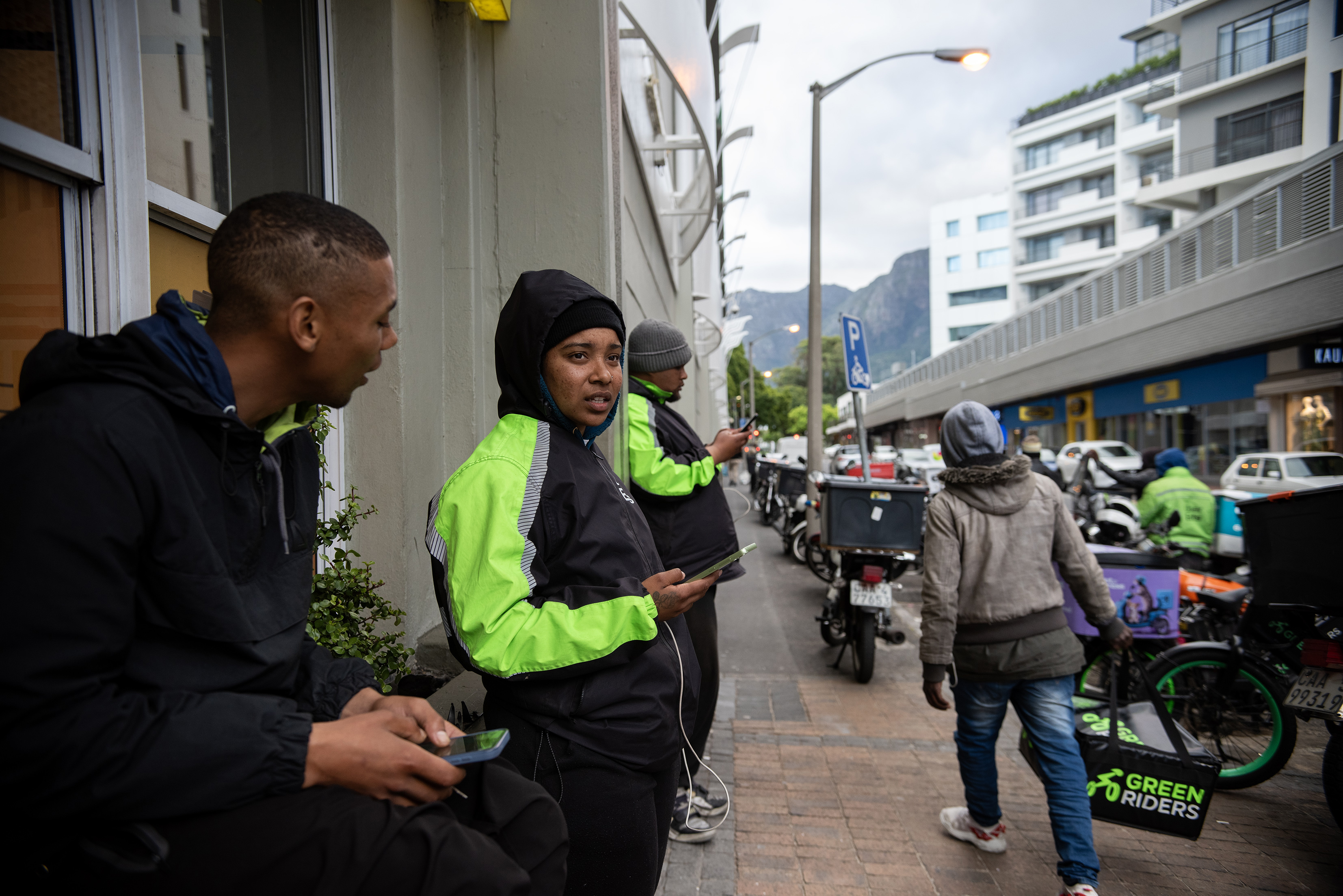 In Photos: Teenager Supports Her Family Using An e-Bike