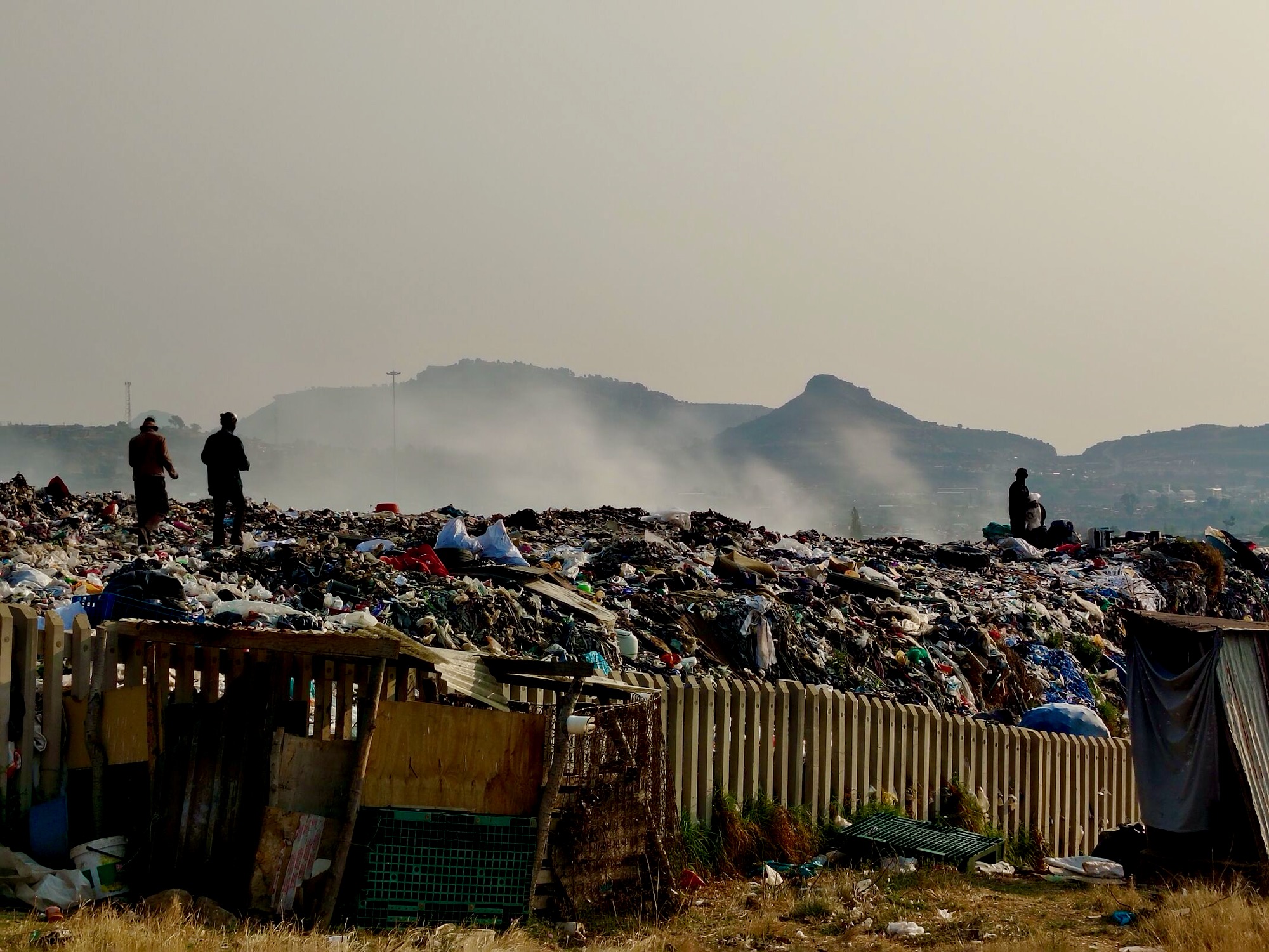 Dump site fire leaves Maseru residents in choking smoke for days | GroundUp